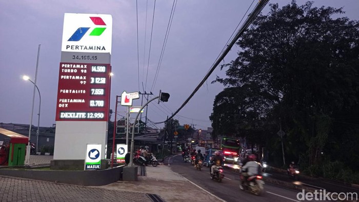 Jangan Asal Masuk, Kenali Beda SPBU Pertamina Merah, Biru, dan Hijau
